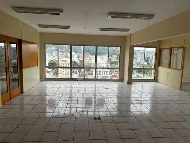 Conj. Comercial / Sala para Locação em Florianópolis/SC Centro
