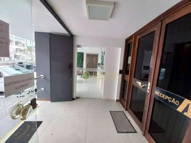 Conj. Comercial / Sala para Locação em Florianópolis/SC Centro
