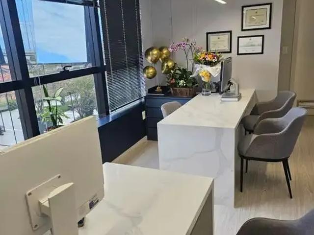 Conj. Comercial / Sala para Locação em Florianópolis/SC Centro