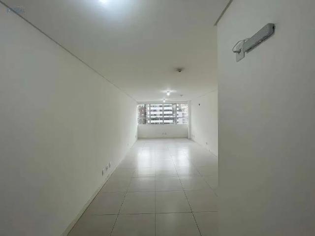 Conj. Comercial / Sala para Locação em Florianópolis/SC Centro