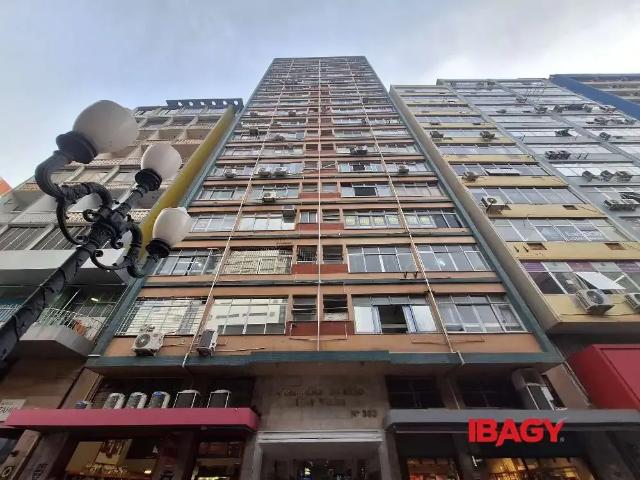 Conj. Comercial / Sala para Locação em Florianópolis/SC Centro
