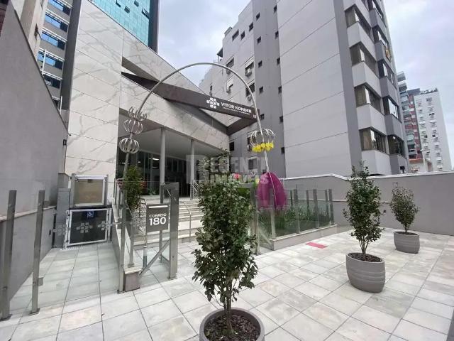 Conj. Comercial / Sala para Locação em Florianópolis/SC Centro
