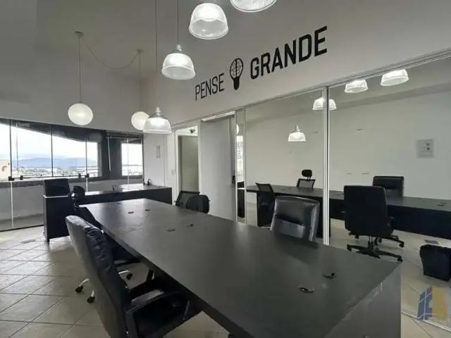 Conj. Comercial / Sala para Locação em Florianópolis/SC Centro