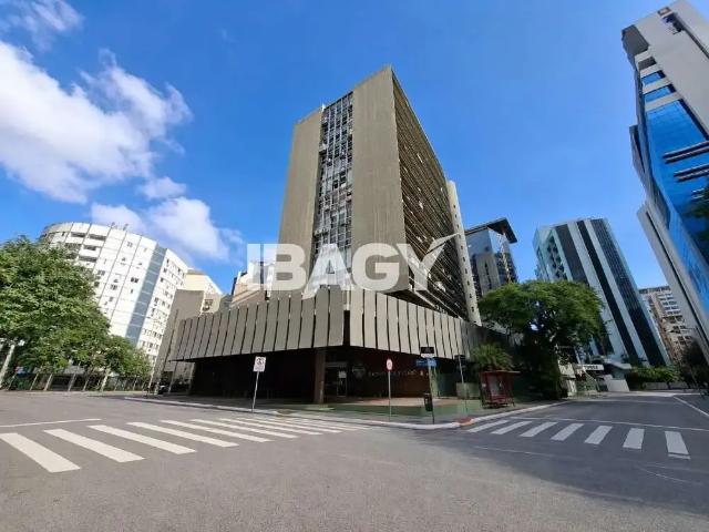 Conj. Comercial / Sala para Locação em Florianópolis/SC Centro