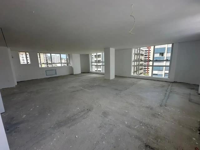 Conj. Comercial / Sala para Locação em Florianópolis/SC Centro