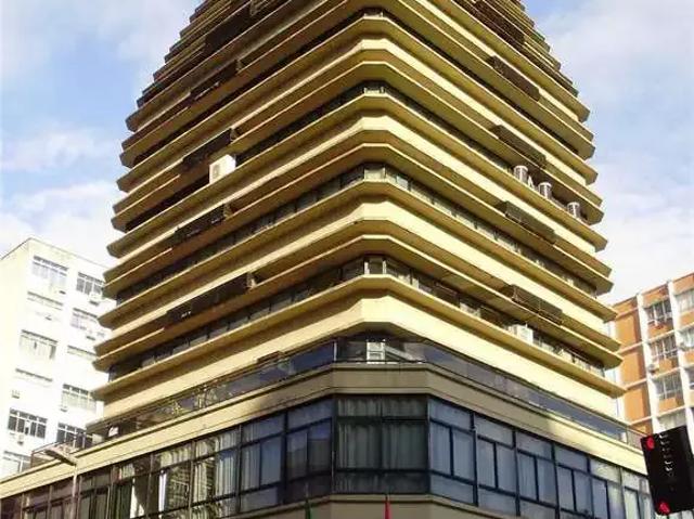 Conj. Comercial / Sala para Locação em Florianópolis/SC Centro