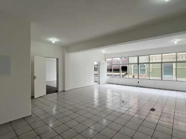 Conj. Comercial / Sala para Locação em Florianópolis/SC Centro