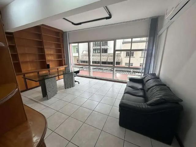 Conj. Comercial / Sala para Locação em Florianópolis/SC Centro
