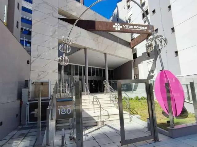 Conj. Comercial / Sala para Locação em Florianópolis/SC Centro