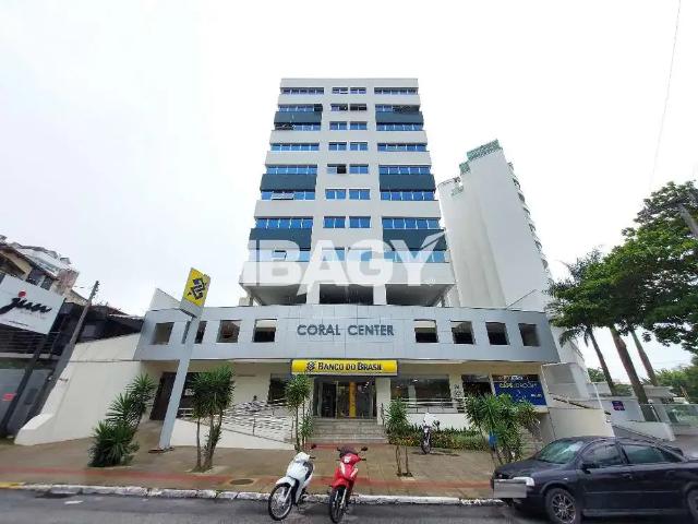 Conj. Comercial / Sala para Locação em Florianópolis/SC Coqueiros