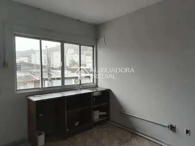 Conj. Comercial / Sala para Locação em Florianópolis/SC Córrego Grande