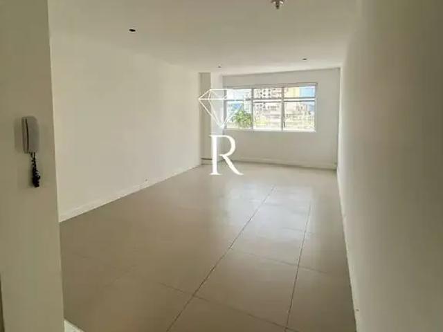 Conj. Comercial / Sala para Locação em Florianópolis/SC Estreito
