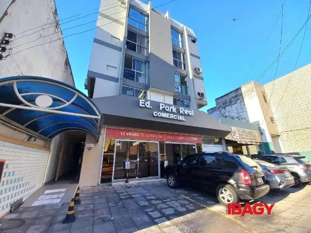 Conj. Comercial / Sala para Locação em Florianópolis/SC Estreito