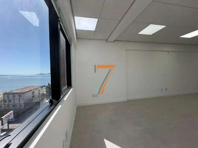 Conj. Comercial / Sala para Locação em Florianópolis/SC Estreito
