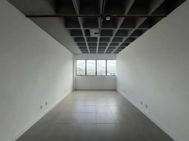 Conj. Comercial / Sala para Locação em Florianópolis/SC João Paulo