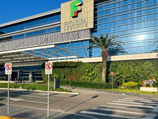 Conj. Comercial / Sala para Locação em Florianópolis/SC Saco Grande