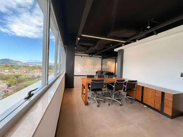 Conj. Comercial / Sala para Locação em Florianópolis/SC Saco Grande