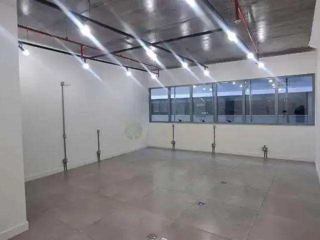 Conj. Comercial / Sala para Locação em Florianópolis/SC Saco Grande