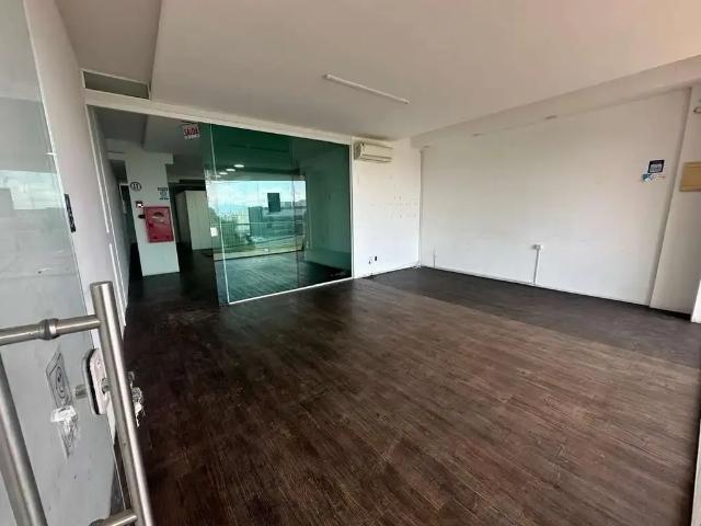 Conj. Comercial / Sala para Locação em Florianópolis/SC Saco Grande