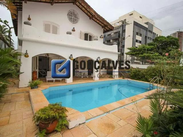 Conj. Comercial / Sala para Locação em Guarujá/SP Enseada 5 Quartos