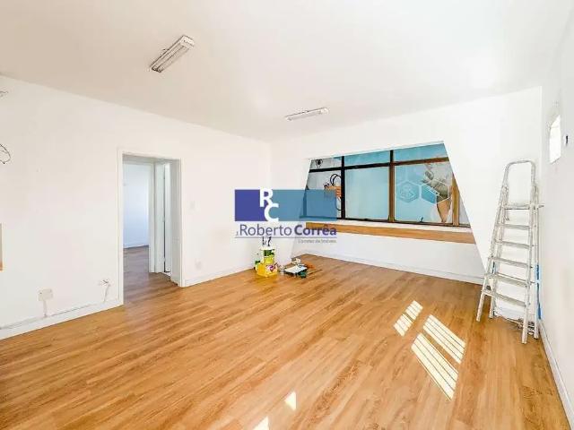 Conj. Comercial / Sala para Locação em Guarujá/SP Pitangueiras