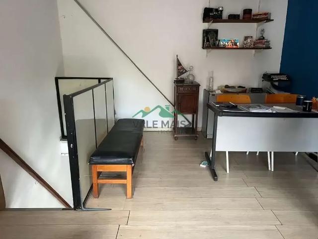 Conj. Comercial / Sala para Locação em Guaratinguetá/SP Centro