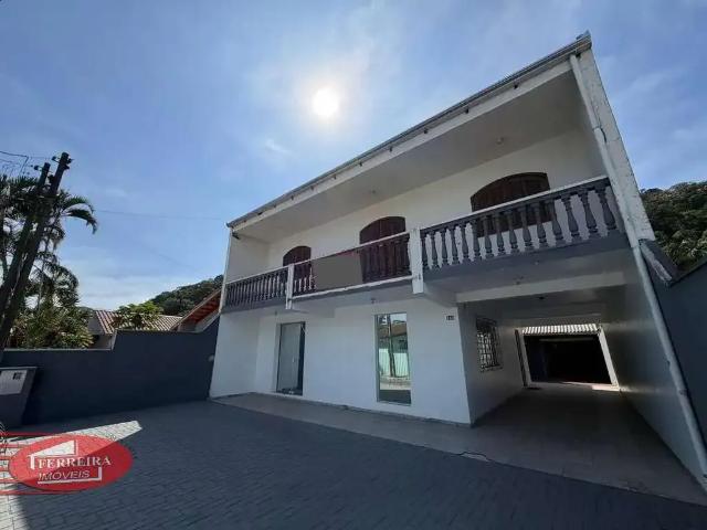 Conj. Comercial / Sala para Locação em Guaratuba/PR Centro 7 Quartos
