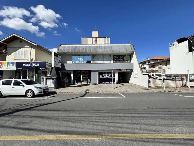 Conj. Comercial / Sala para Locação em Gaspar/SC Centro