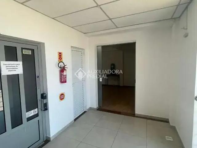 Conj. Comercial / Sala para Locação em Garopaba/SC Centro