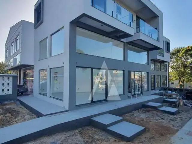 Conj. Comercial / Sala para Locação em Garopaba/SC Centro