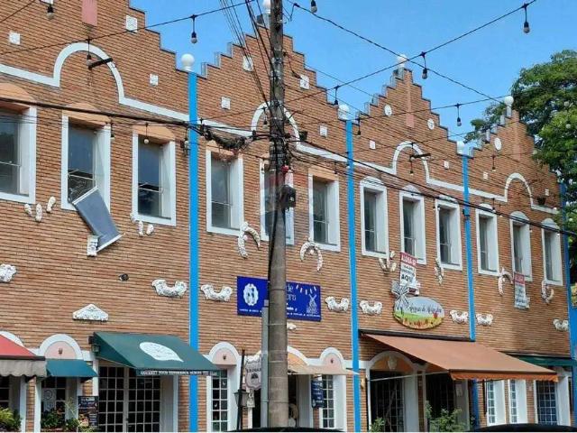 Conj. Comercial / Sala para Locação em Holambra/SP Centro