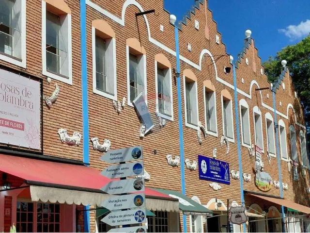 Conj. Comercial / Sala para Locação em Holambra/SP Centro