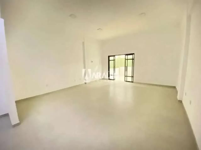 Conj. Comercial / Sala para Locação em Itajaí/SC Centro