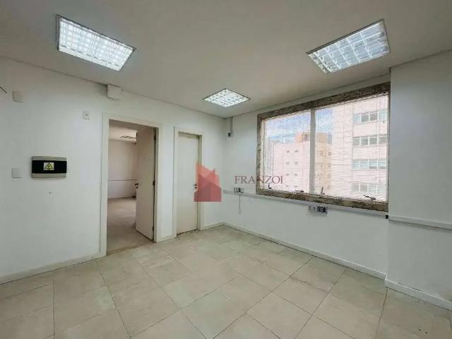 Conj. Comercial / Sala para Locação em Itajaí/SC Centro