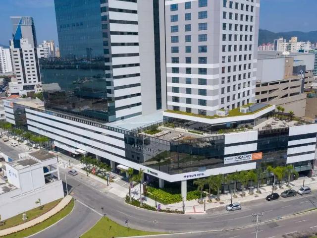 Conj. Comercial / Sala para Locação em Itajaí/SC Centro