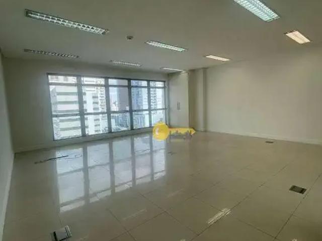 Conj. Comercial / Sala para Locação em Itajaí/SC Centro