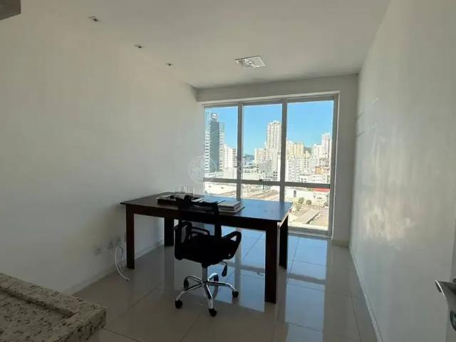 Conj. Comercial / Sala para Locação em Itajaí/SC Centro