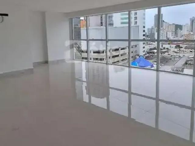 Conj. Comercial / Sala para Locação em Itajaí/SC Centro
