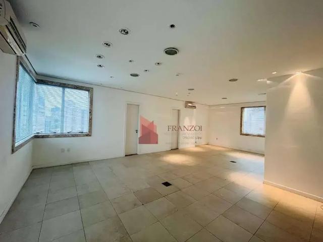 Conj. Comercial / Sala para Locação em Itajaí/SC Centro