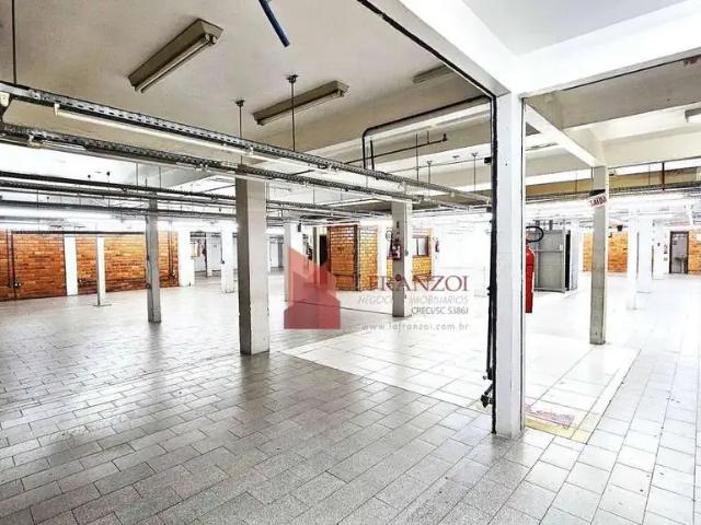 Conj. Comercial / Sala para Locação em Itajaí/SC Centro
