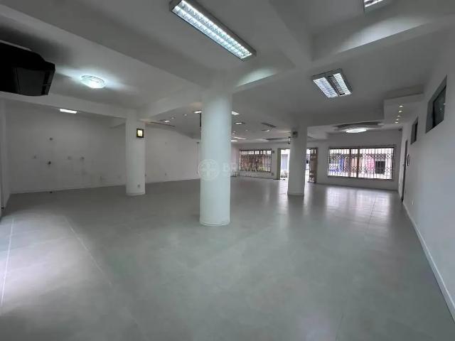 Conj. Comercial / Sala para Locação em Itajaí/SC Centro