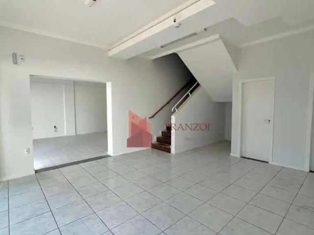 Conj. Comercial / Sala para Locação em Itajaí/SC Centro