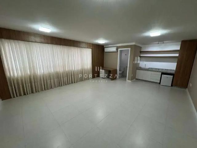 Conj. Comercial / Sala para Locação em Itajaí/SC Centro
