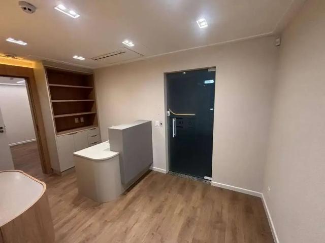 Conj. Comercial / Sala para Locação em Itajaí/SC Centro