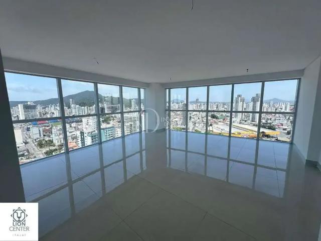 Conj. Comercial / Sala para Locação em Itajaí/SC Centro