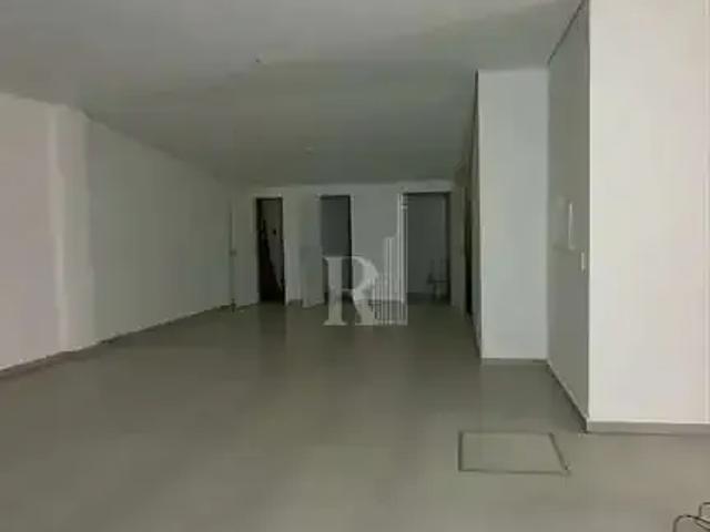 Conj. Comercial / Sala para Locação em Itapema/SC Casa Branca