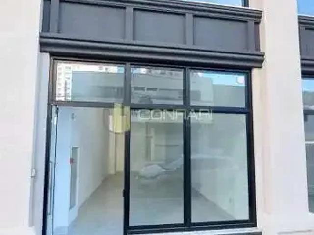 Conj. Comercial / Sala para Locação em Itapema/SC Centro