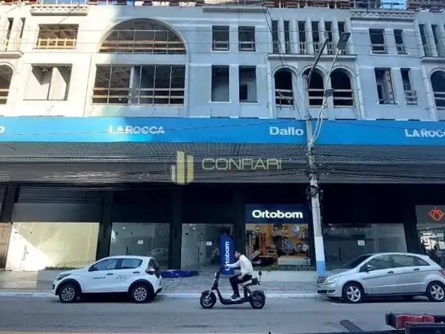 Conj. Comercial / Sala para Locação em Itapema/SC Centro