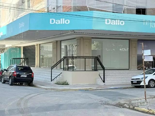 Conj. Comercial / Sala para Locação em Itapema/SC Centro