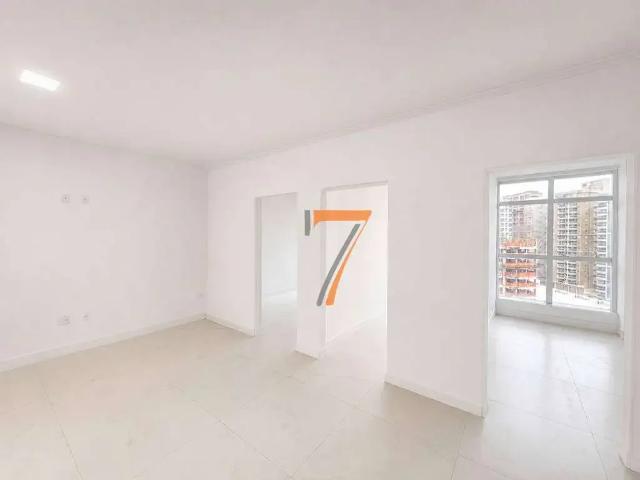 Conj. Comercial / Sala para Locação em Itapema/SC Meia Praia